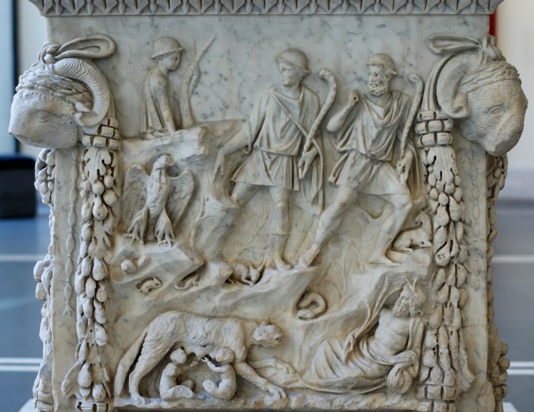 LA LUPA, SIMBOLO DEI ROMANI – Scacchiere Storico